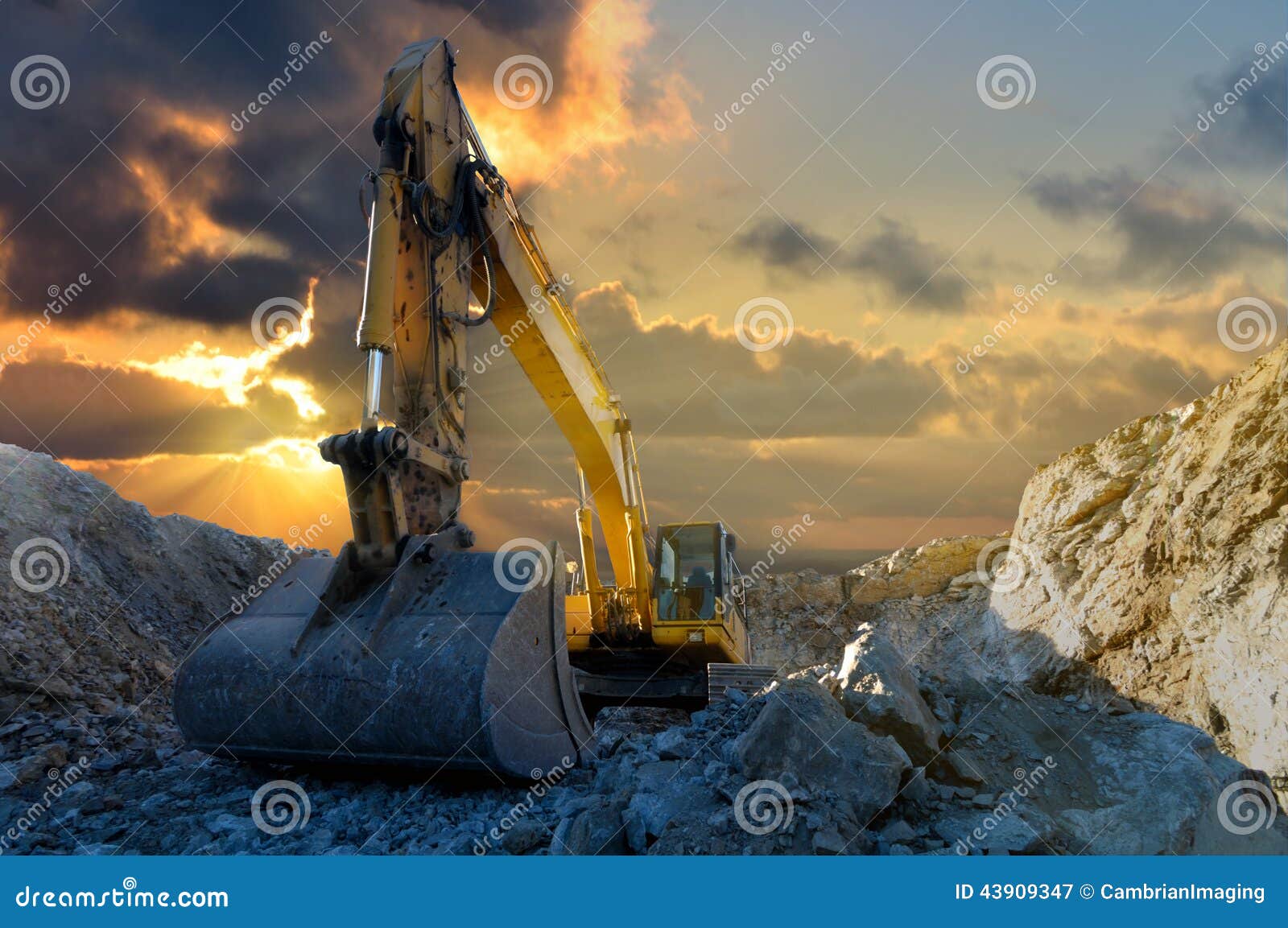 Excavator in Stone Quarry stock image. Image of digger - 43909347