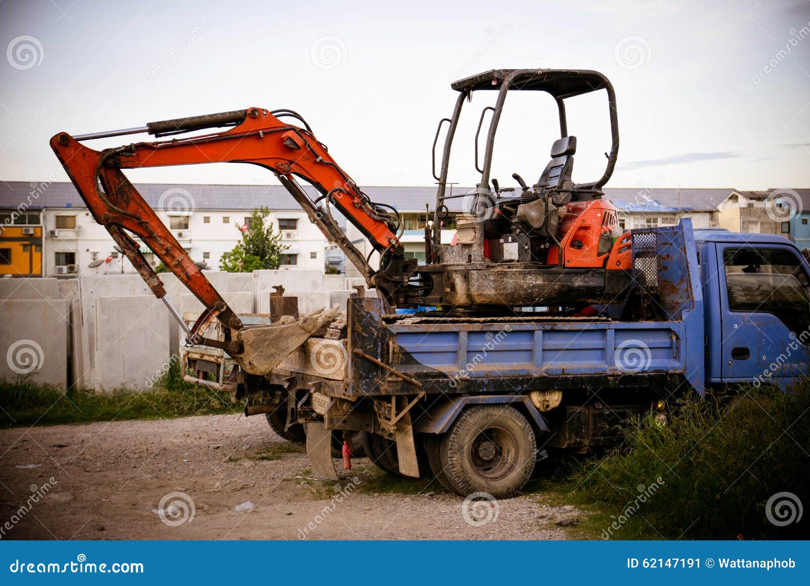 Excavator on th truck stock image. Image of excavator - 62147191