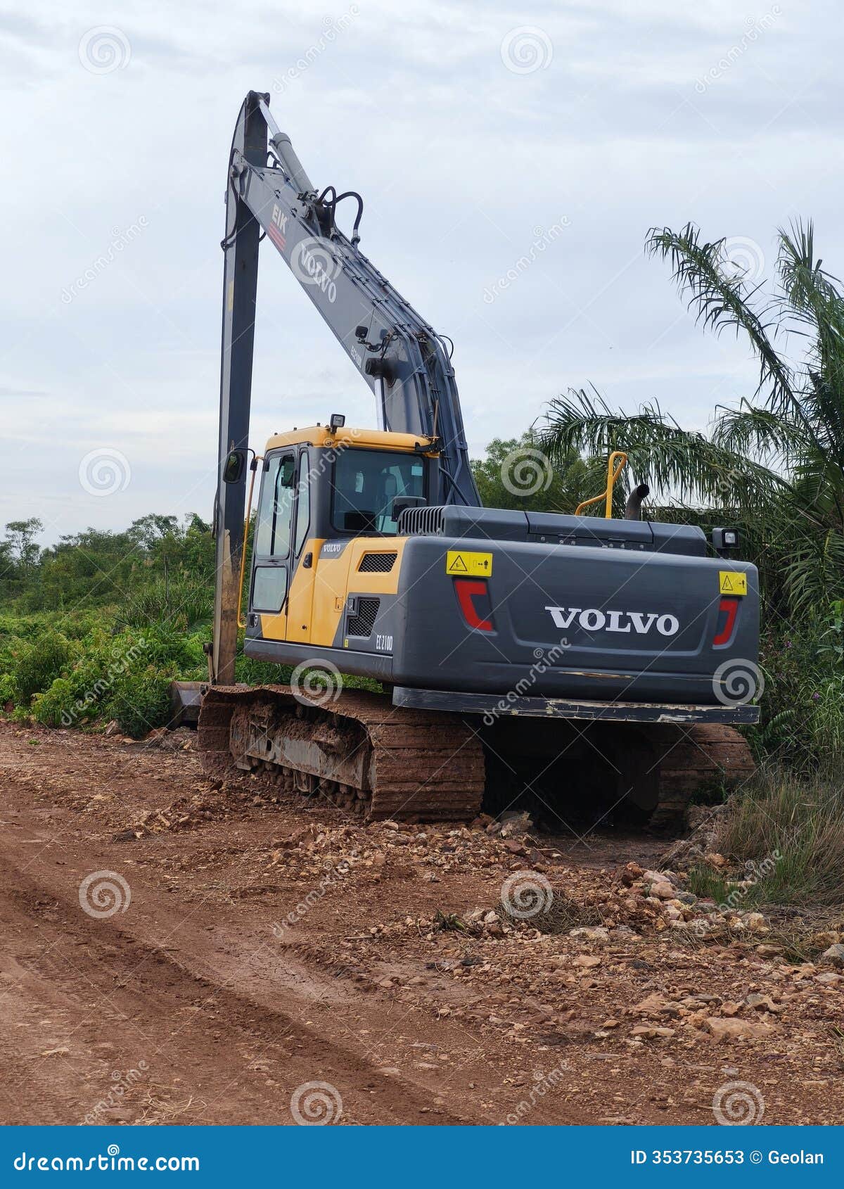 Excavator Volvo EC 210 D. Heavy Vehicle Editorial Stock Photo - Image of excavator, heavy: 353735653