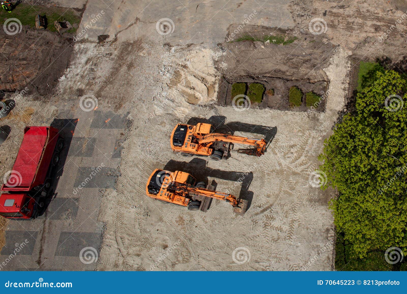 Excavator at work top view stock image. Image of bulldozer - 70645223