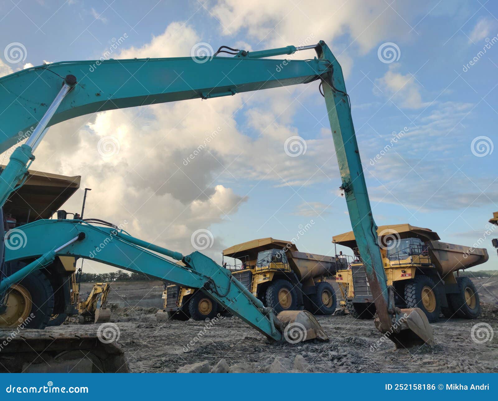 Excavator Working in Coal Mine Project Stock Photo - Image of field ...