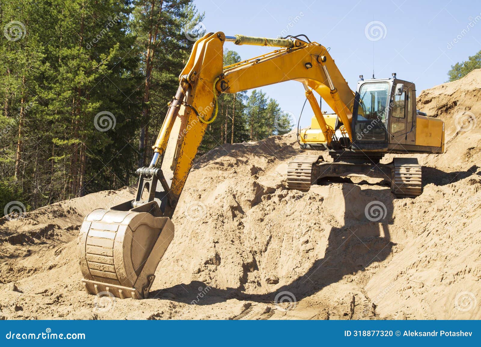 The Excavator is Working in a Sand Loading Quarry Stock Photo - Image ...