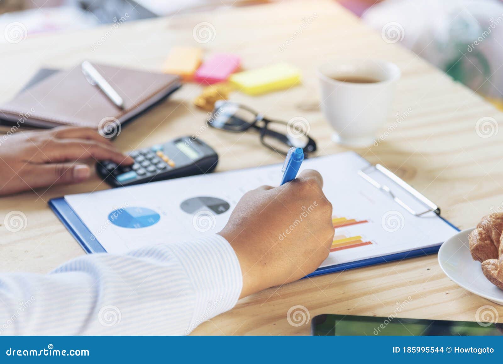 Excel Stat Spreadsheet Business Analytics Graph Statistic With Graph