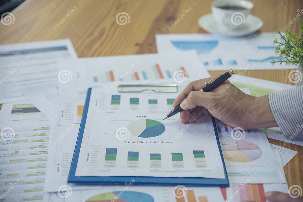 Excel Stat Spreadsheet Business Analytics Graph Statistic with Graph ...
