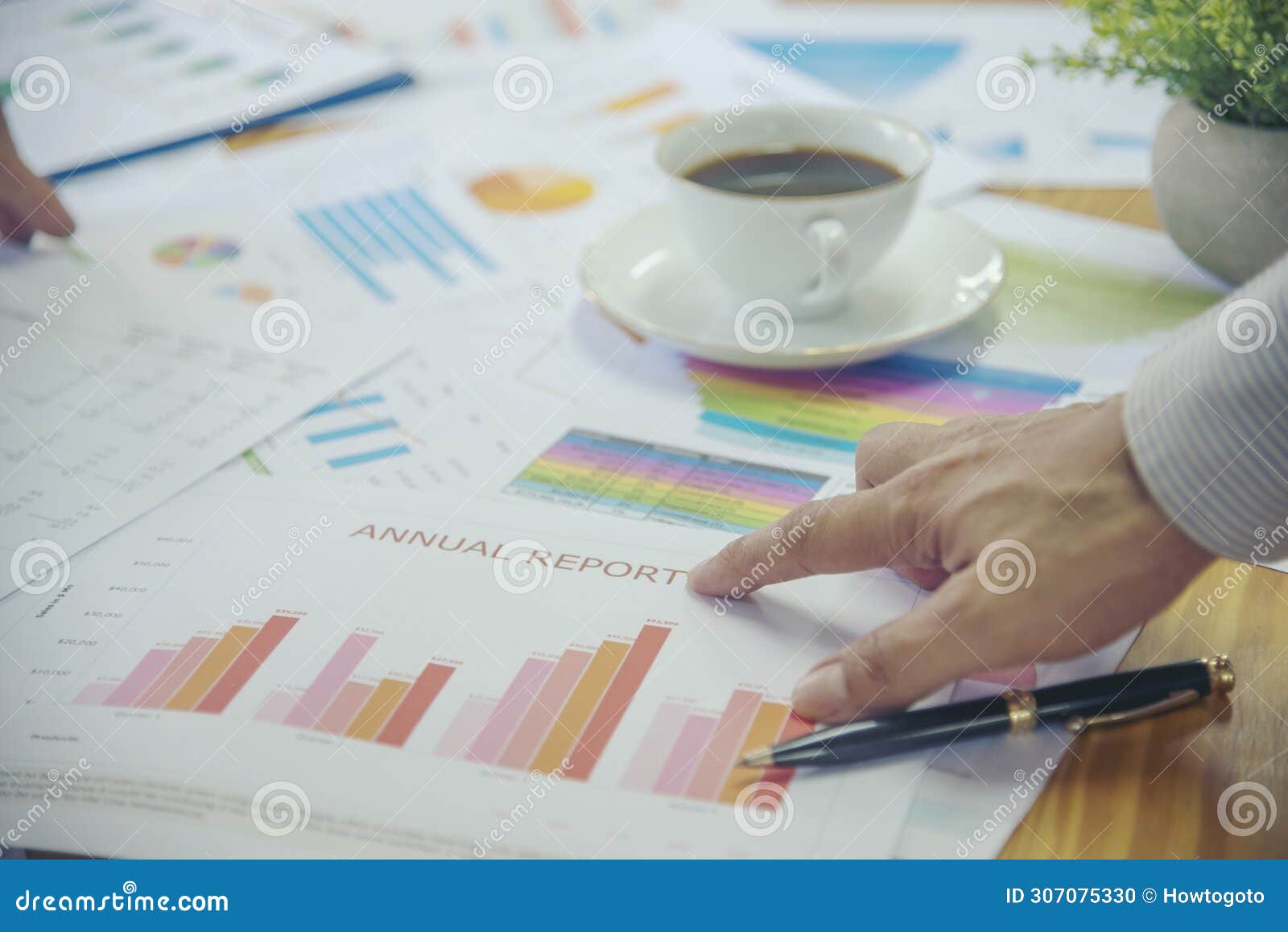 Excel Stat Spreadsheet Business Analytics Graph Statistic With Graph