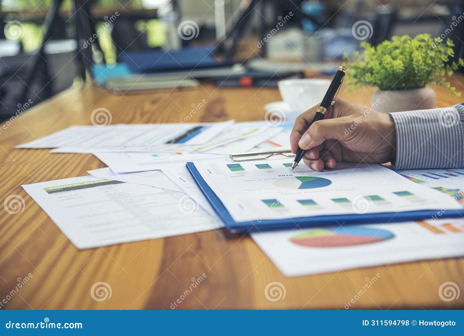 Excel Stat Spreadsheet Business Analytics Graph Statistic With Graph And Table Data Number In