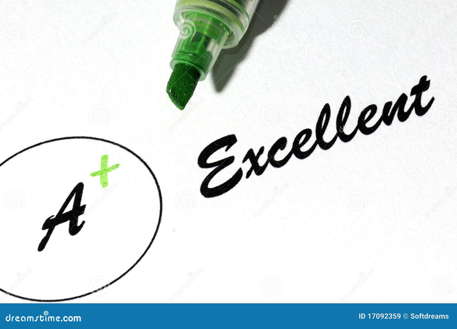 Excelente imagen de archivo. Imagen de pluma, verde, terraplén - 17092359