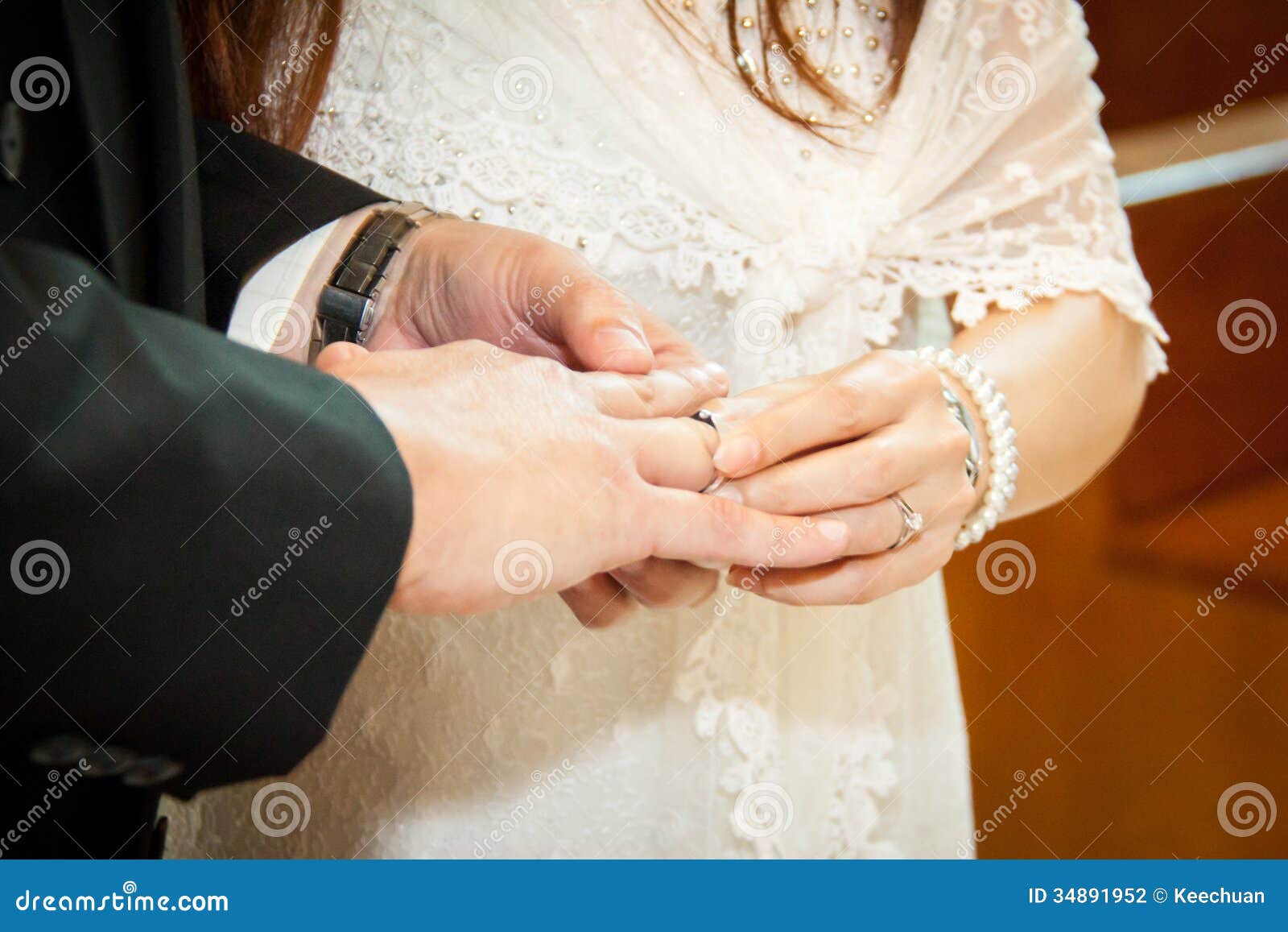 Exchange wedding ring stock photo. Image of diamond, wedding - 34891952