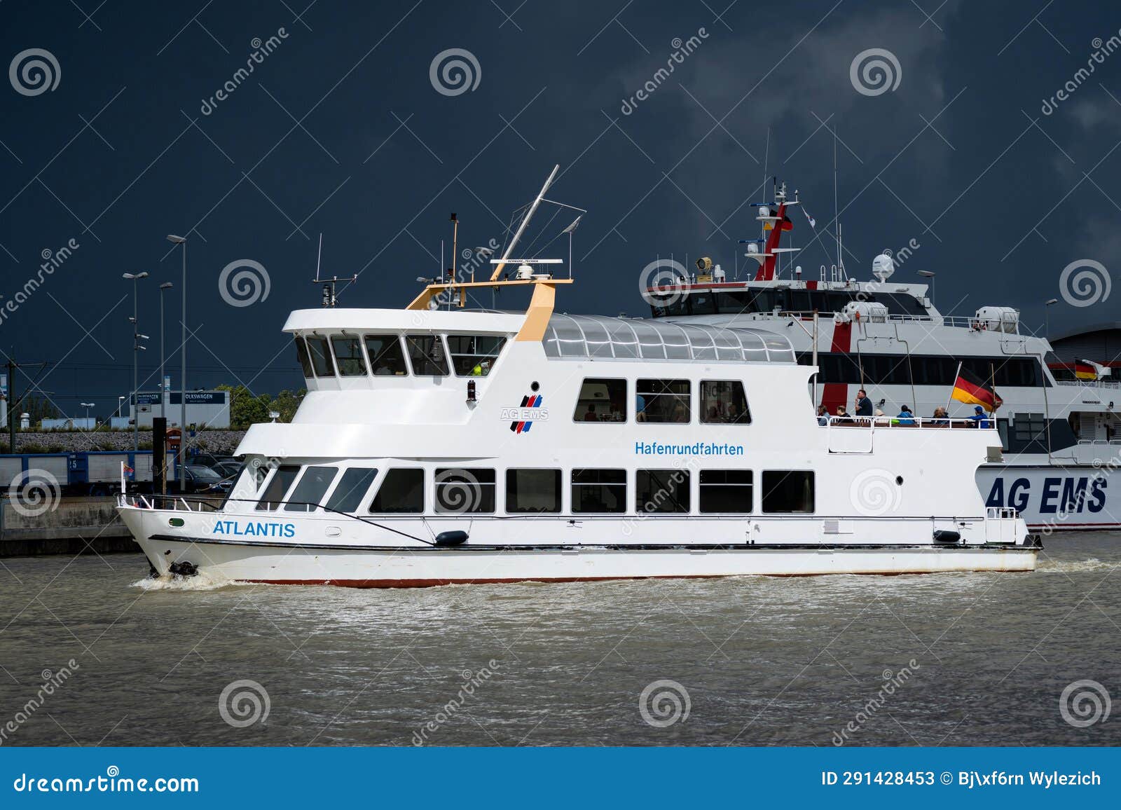 Excursion boat ‘Atlantis’ editorial stock photo. Image of tourists ...