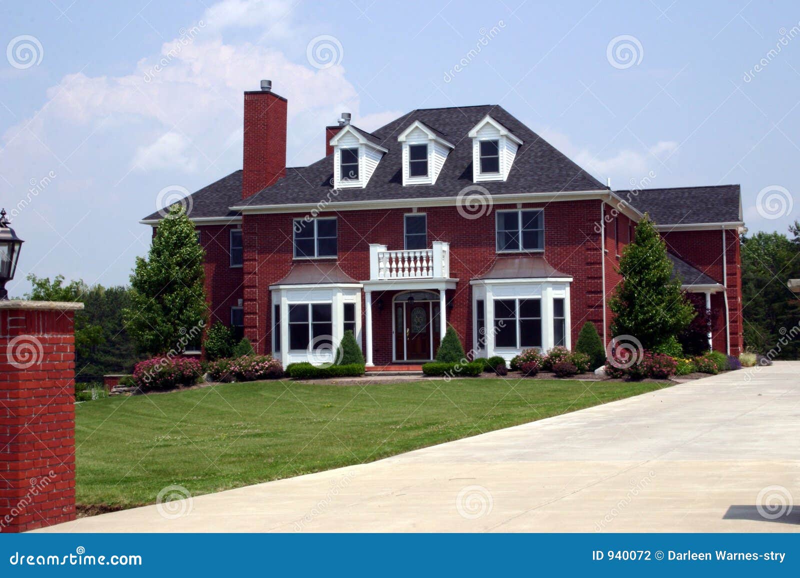 Executive house stock photo. Image of luxury, wealth, lawn - 940072
