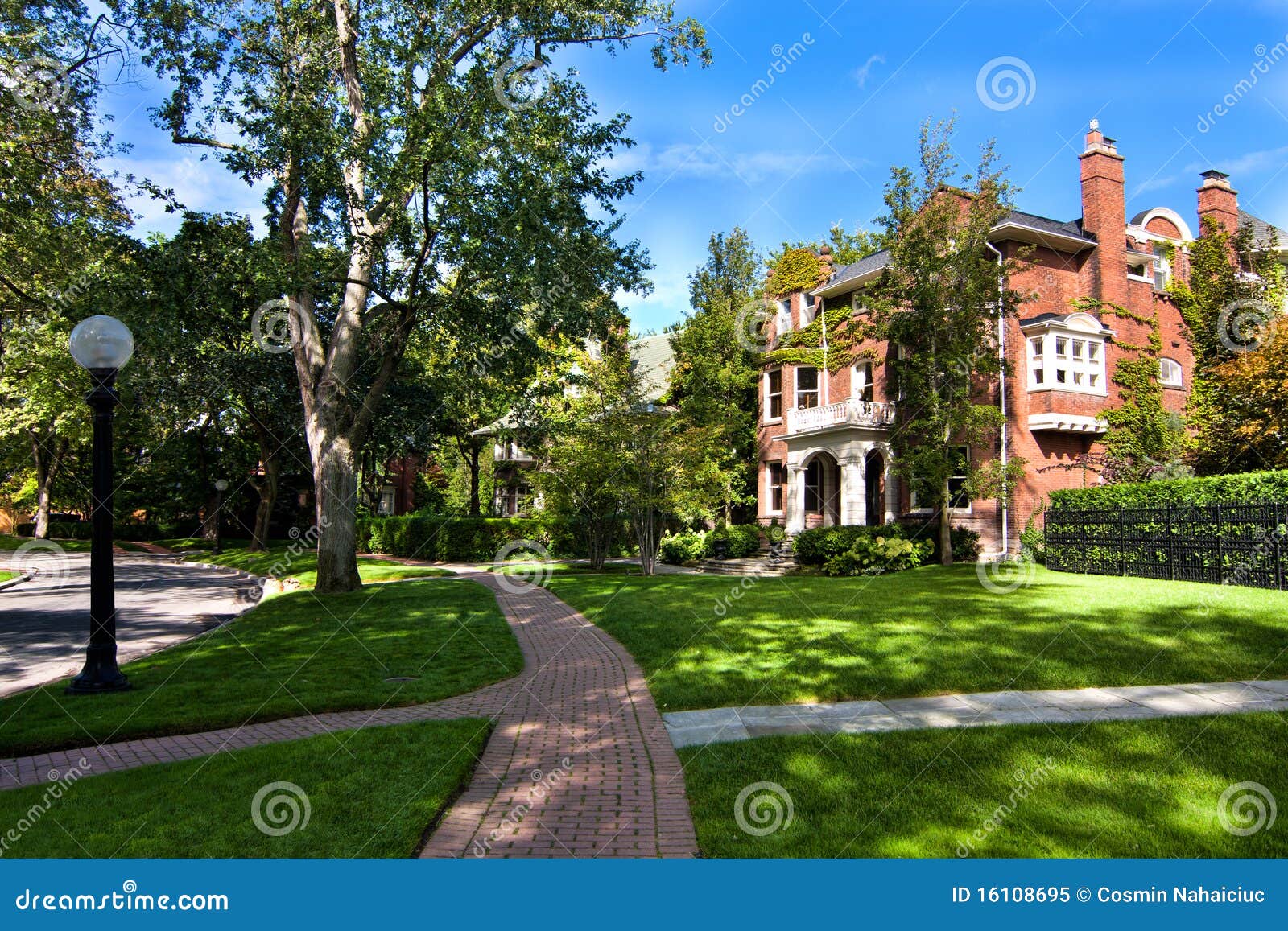 Executive House1 stock image. Image of life, luxury, mansion - 16108695