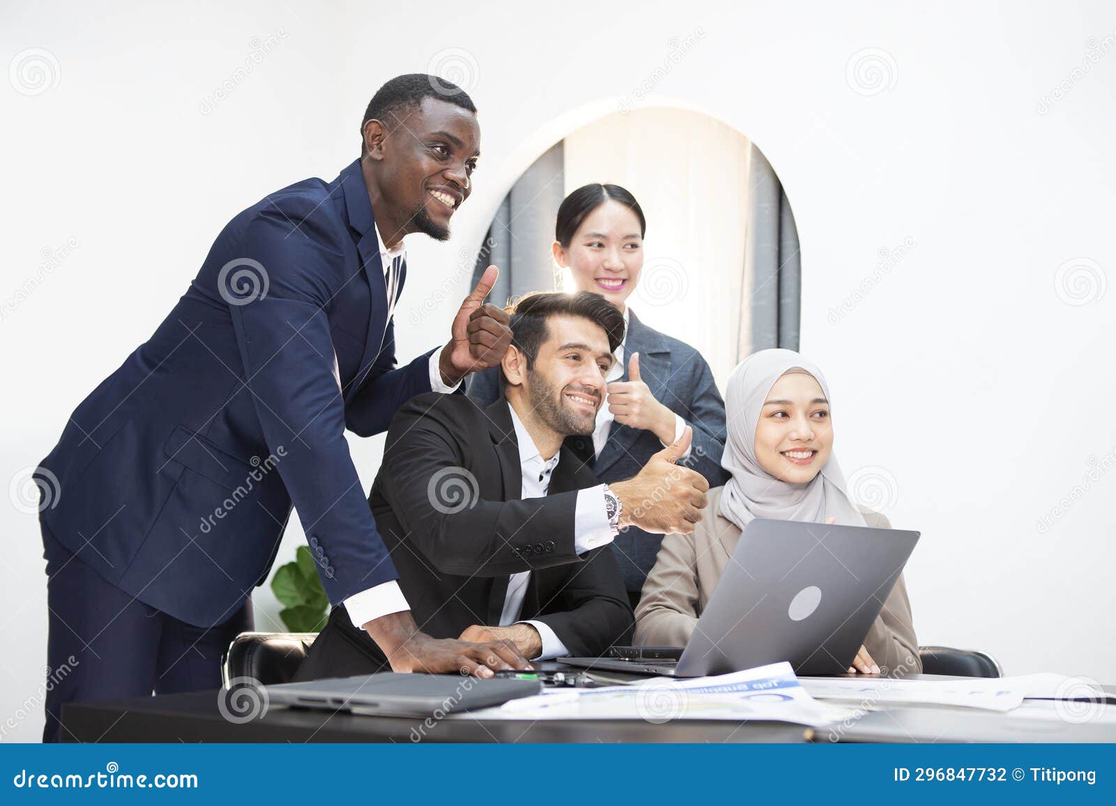 Executives are Having a Team Meeting Via Computer Stock Photo - Image ...