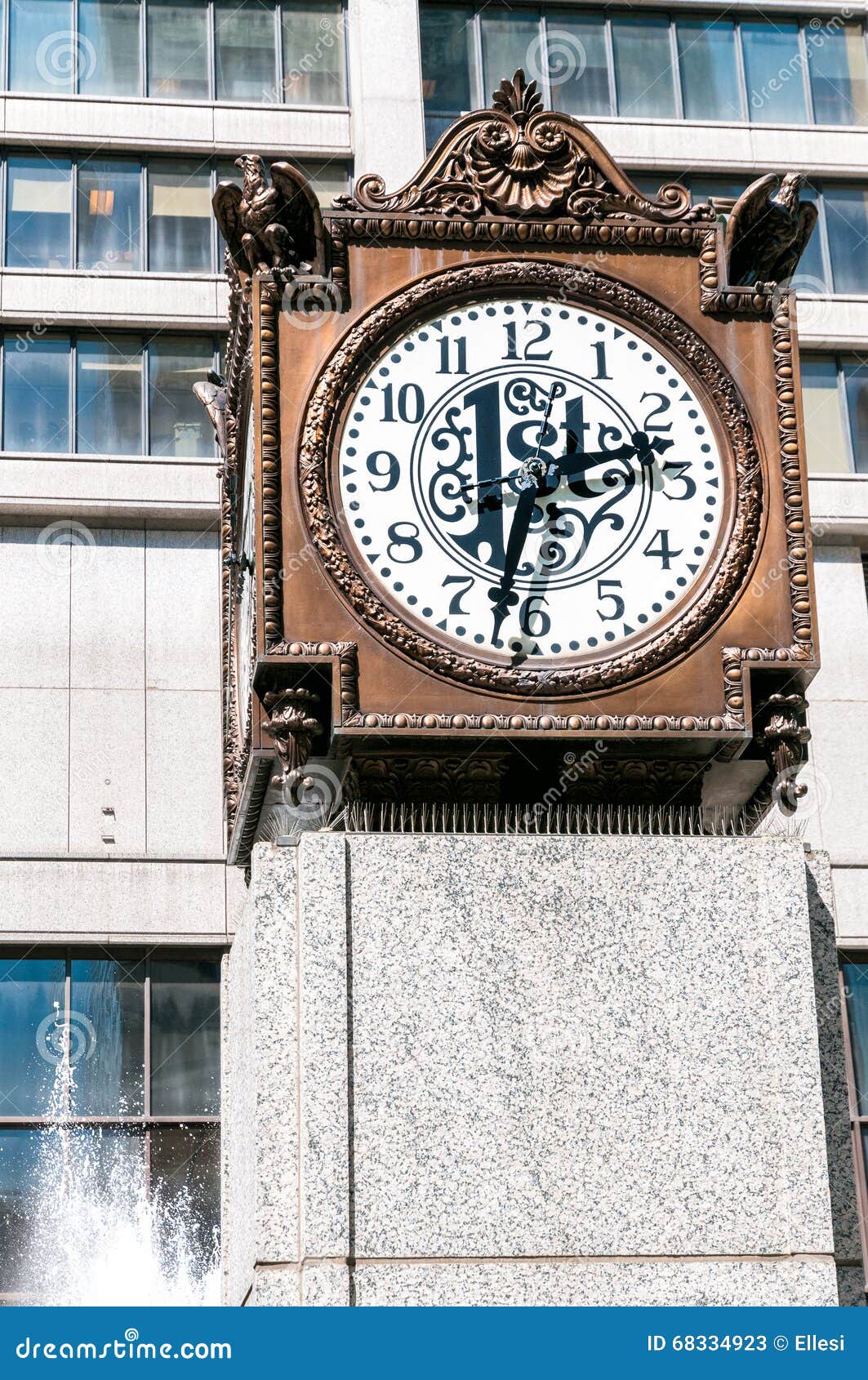Exelon Plaza Clock, Chicago Stock Image - Image of chicago, square ...