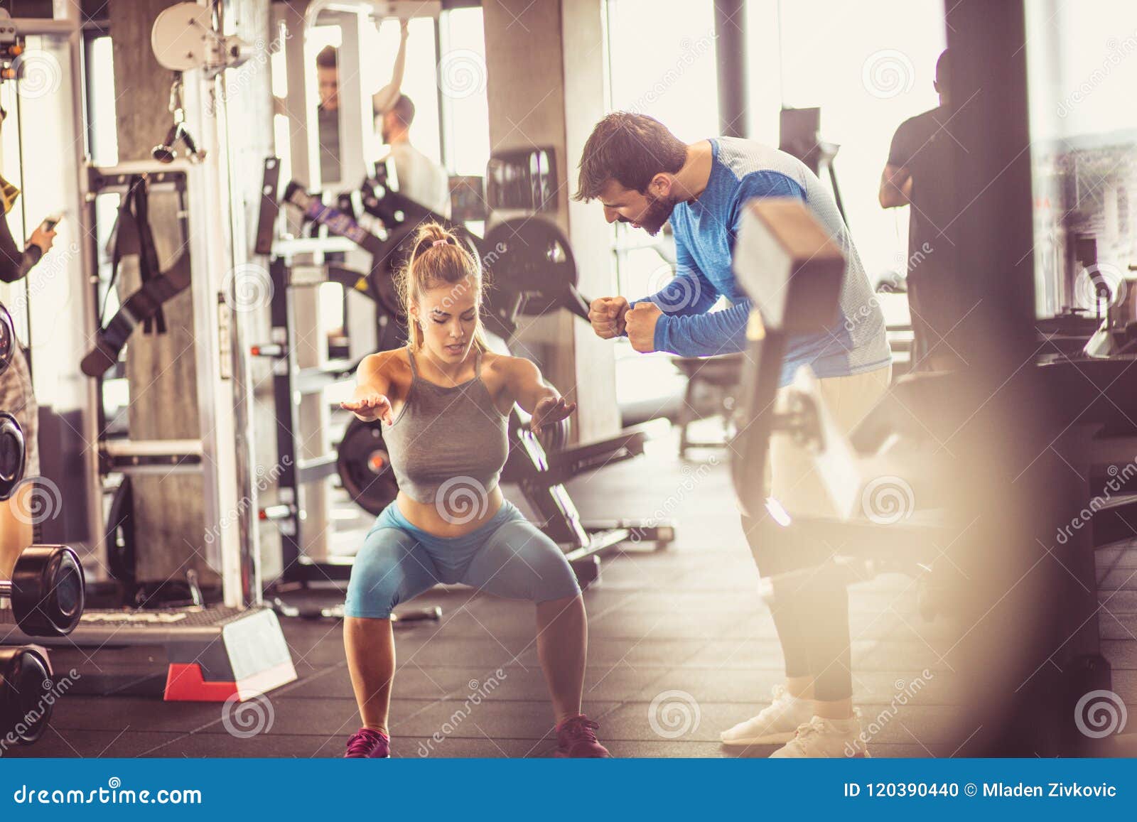 Exercice de flexibilité photo stock. Image du aptitude - 120390440