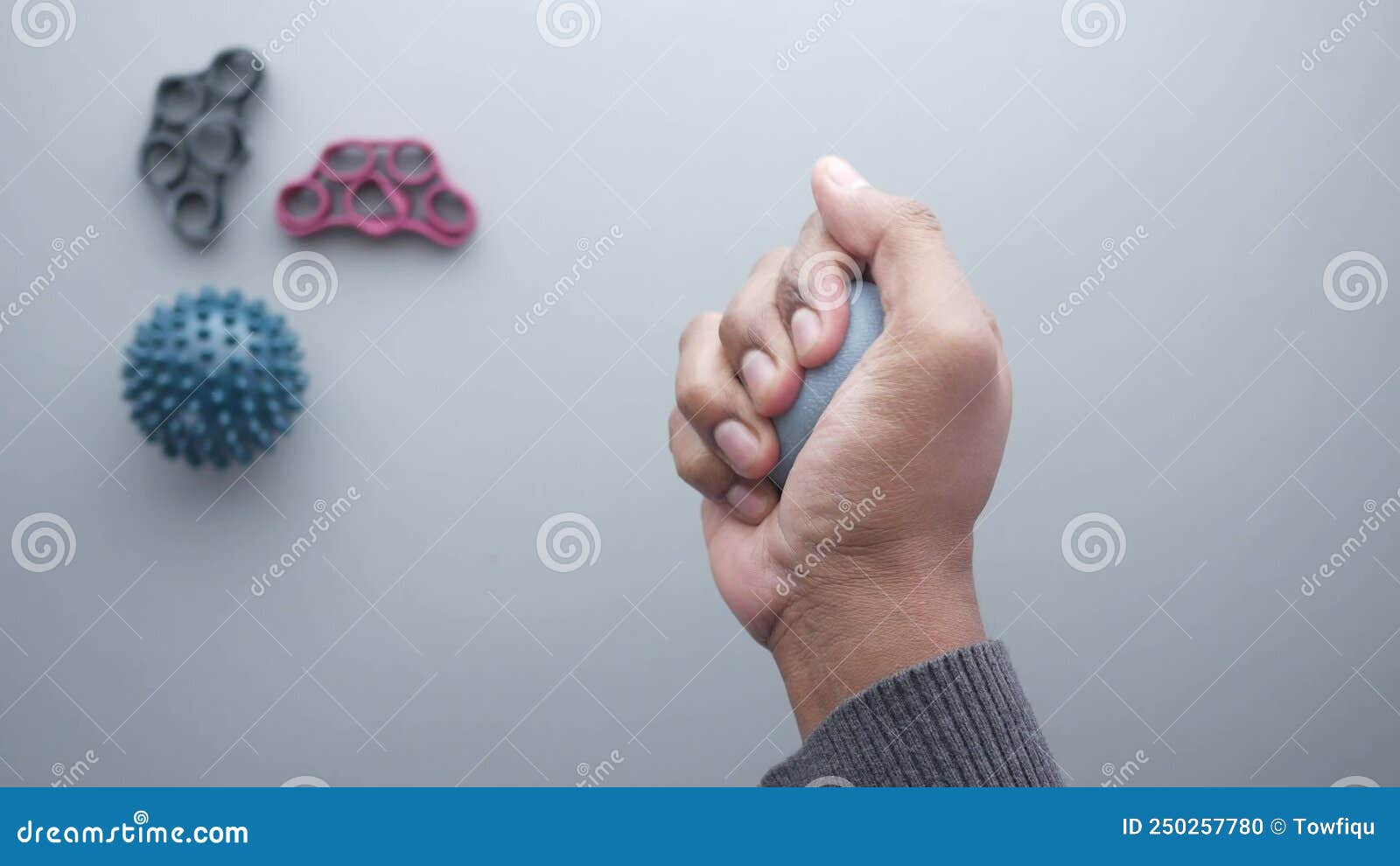 Exercices De Renforcement Des Mains Et Des Doigts Banque De Vidéos ...