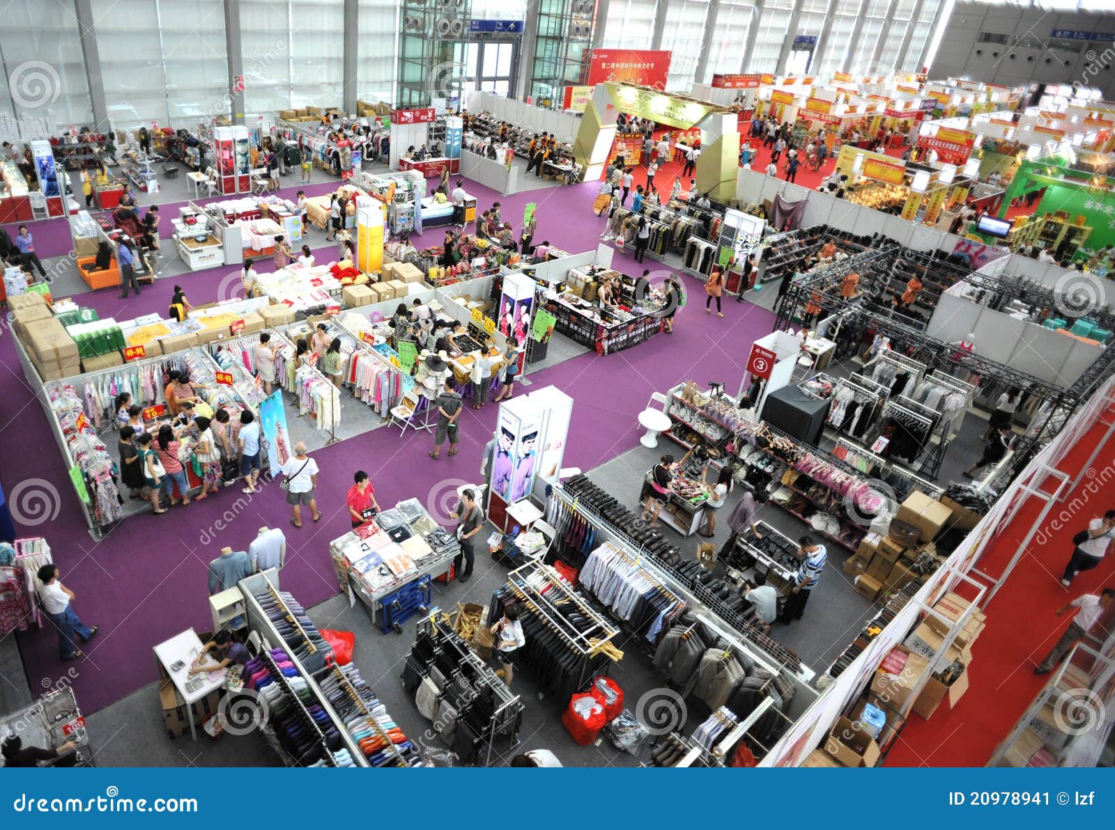 Exhibition fair editorial photo. Image of building, clothes - 20978941