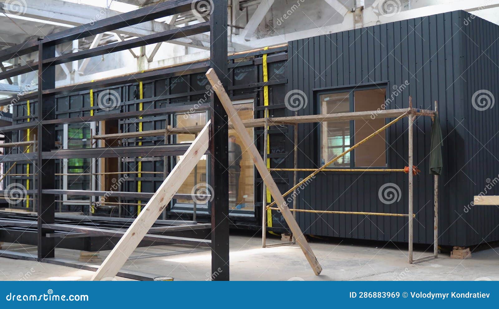 Exhibition of New and Modern Prefabricated Modular House from Composite ...