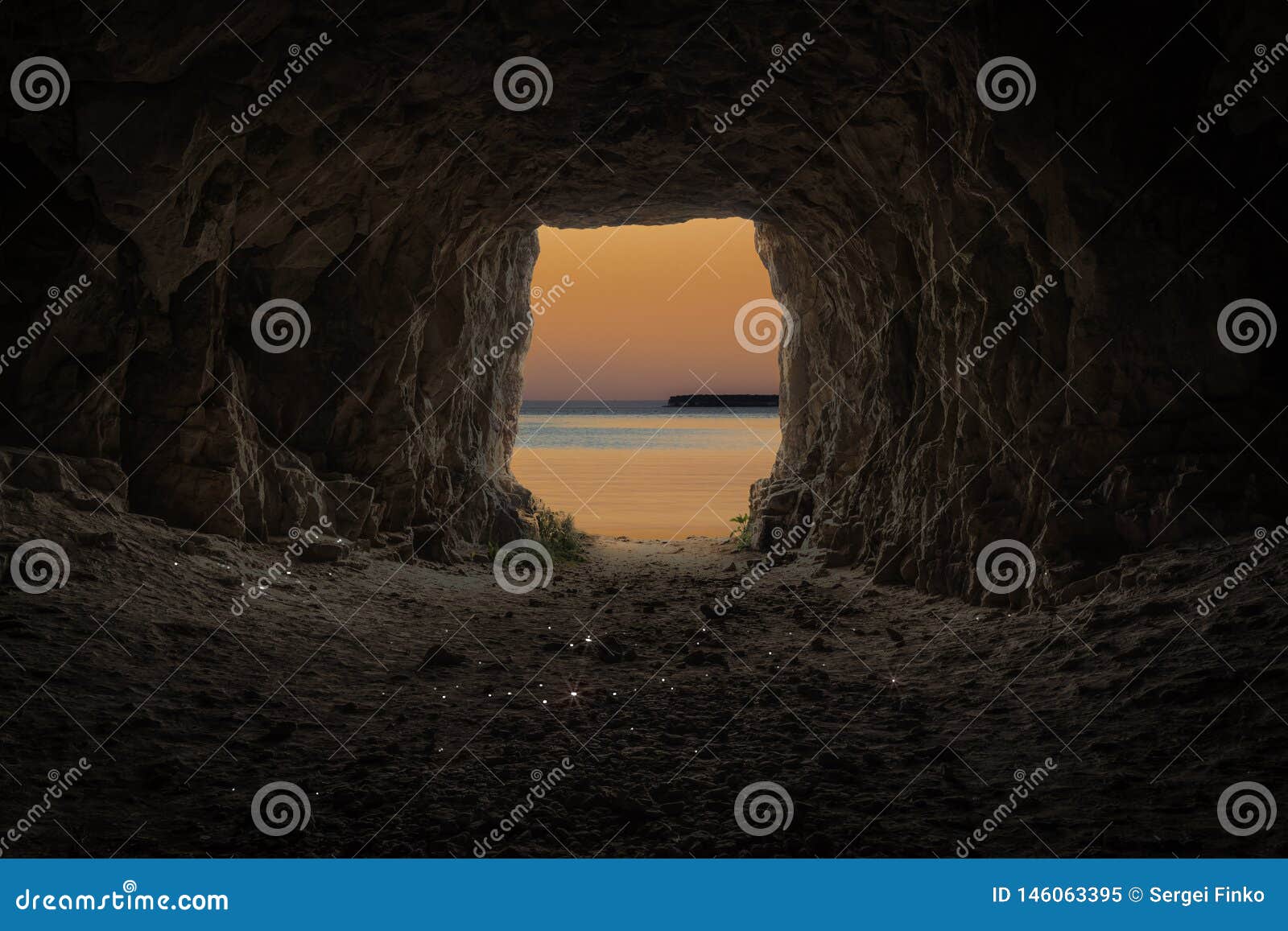 Exit the cave stock image. Image of outing, coast, geology - 146063395
