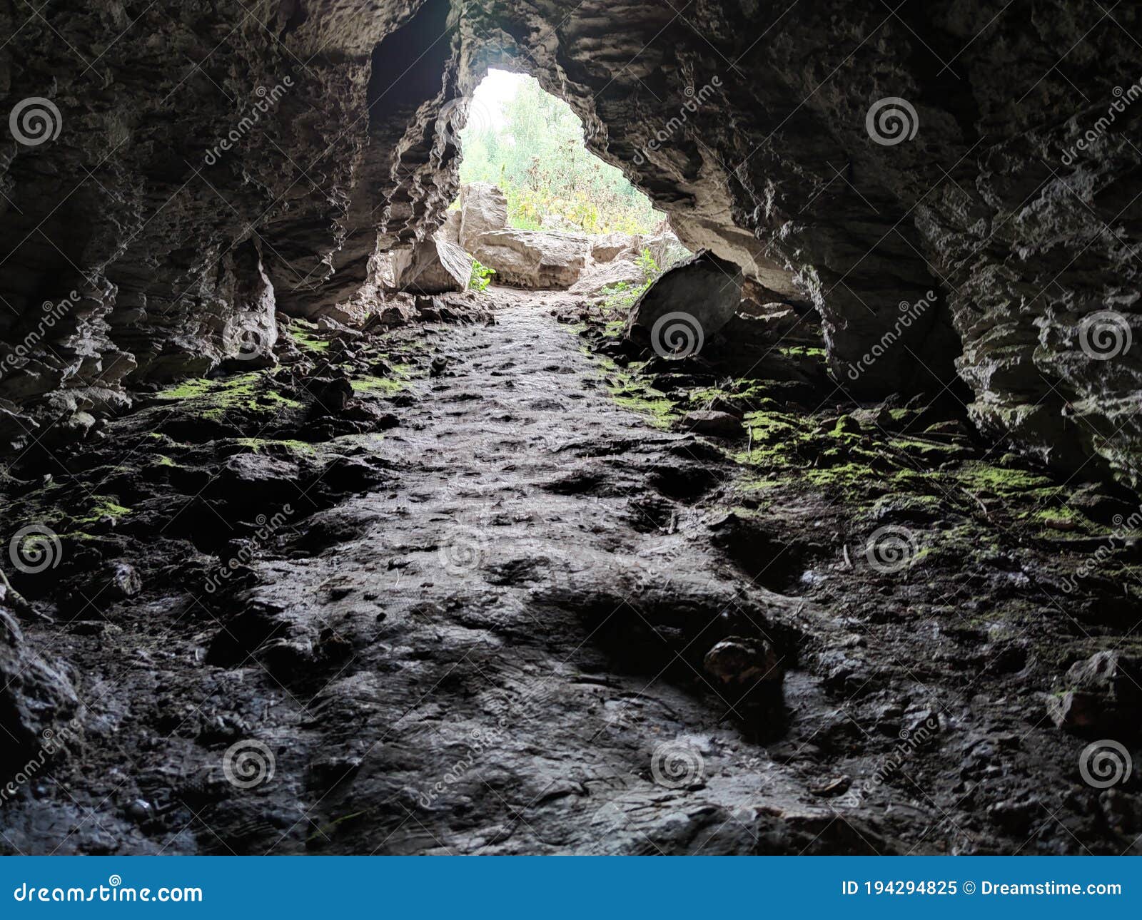Exit from the Cave To the Light Stock Image - Image of outdoor, cave ...