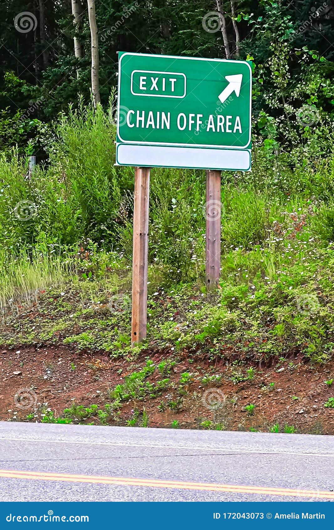 An Exit Chain Off Area Sign with an Arrow Stock Image - Image of ...