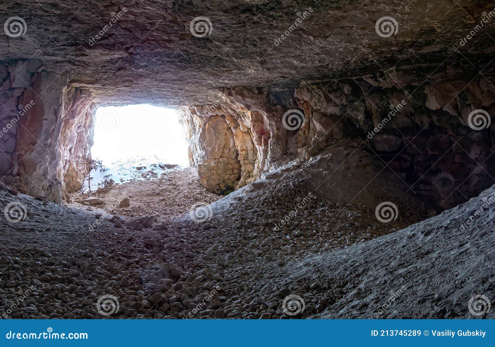 Exit from the Mountain Cave Stock Image - Image of rock, light: 213745289
