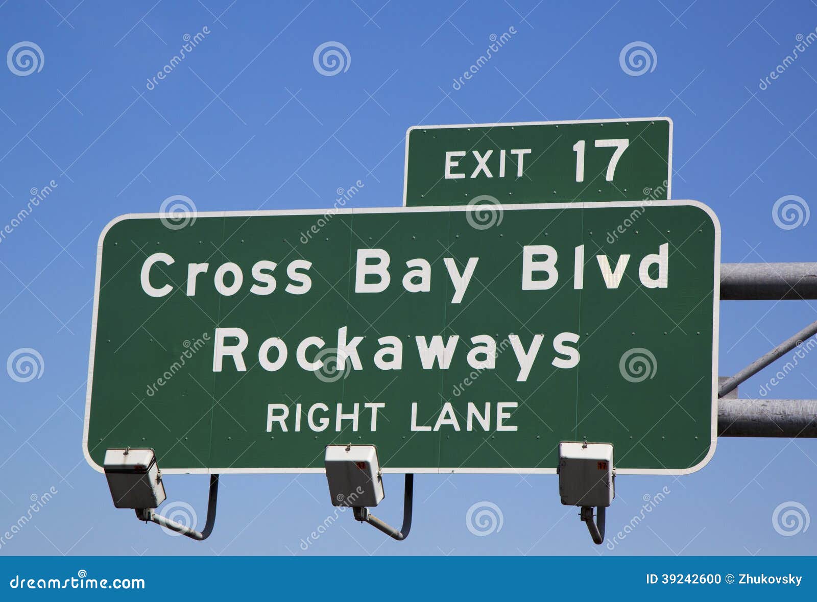 Exit sign at Belt Parkway stock photo. Image of green - 39242600