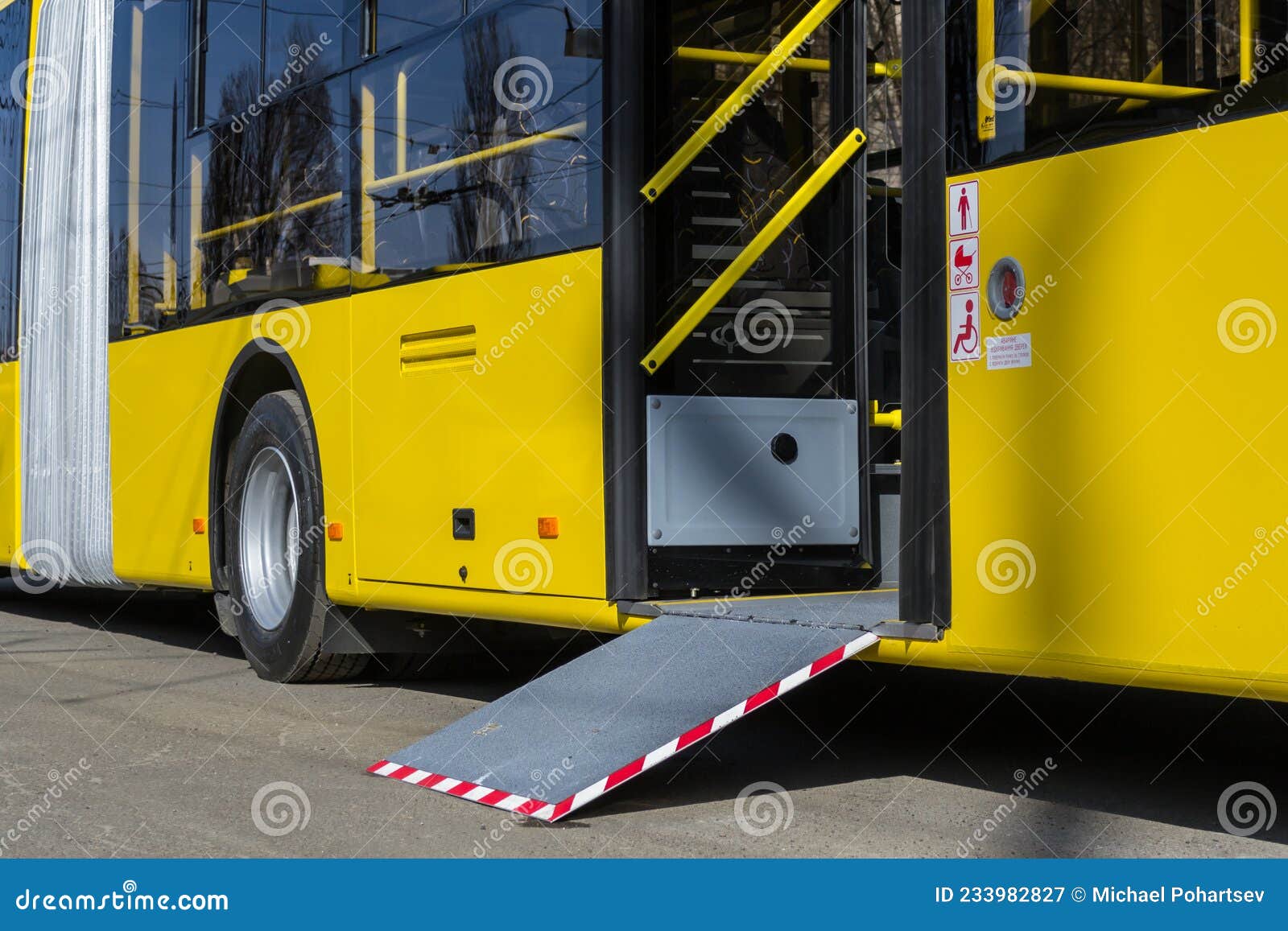 Exit Yellow Bus with Drop-down Ramp Stock Image - Image of vehicle ...