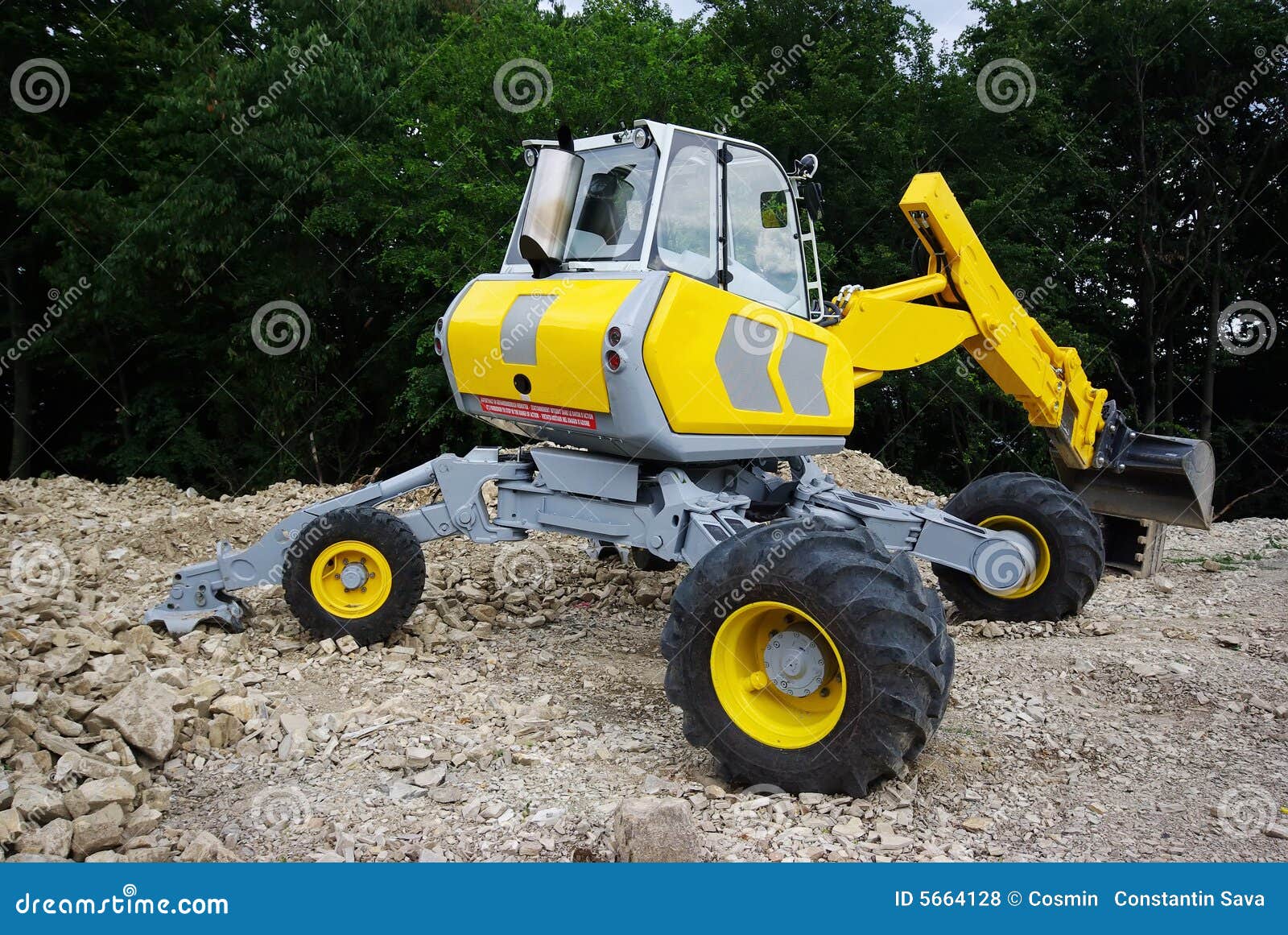 Exkavator - Bereiten Sie Vor, Um Zu Arbeiten Stockfoto - Bild von ...