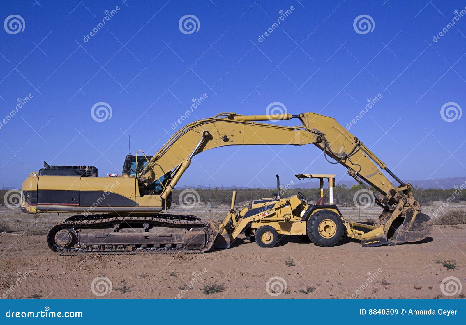 Exkavator und Traktor stockbild. Bild von planierraupe - 8840309