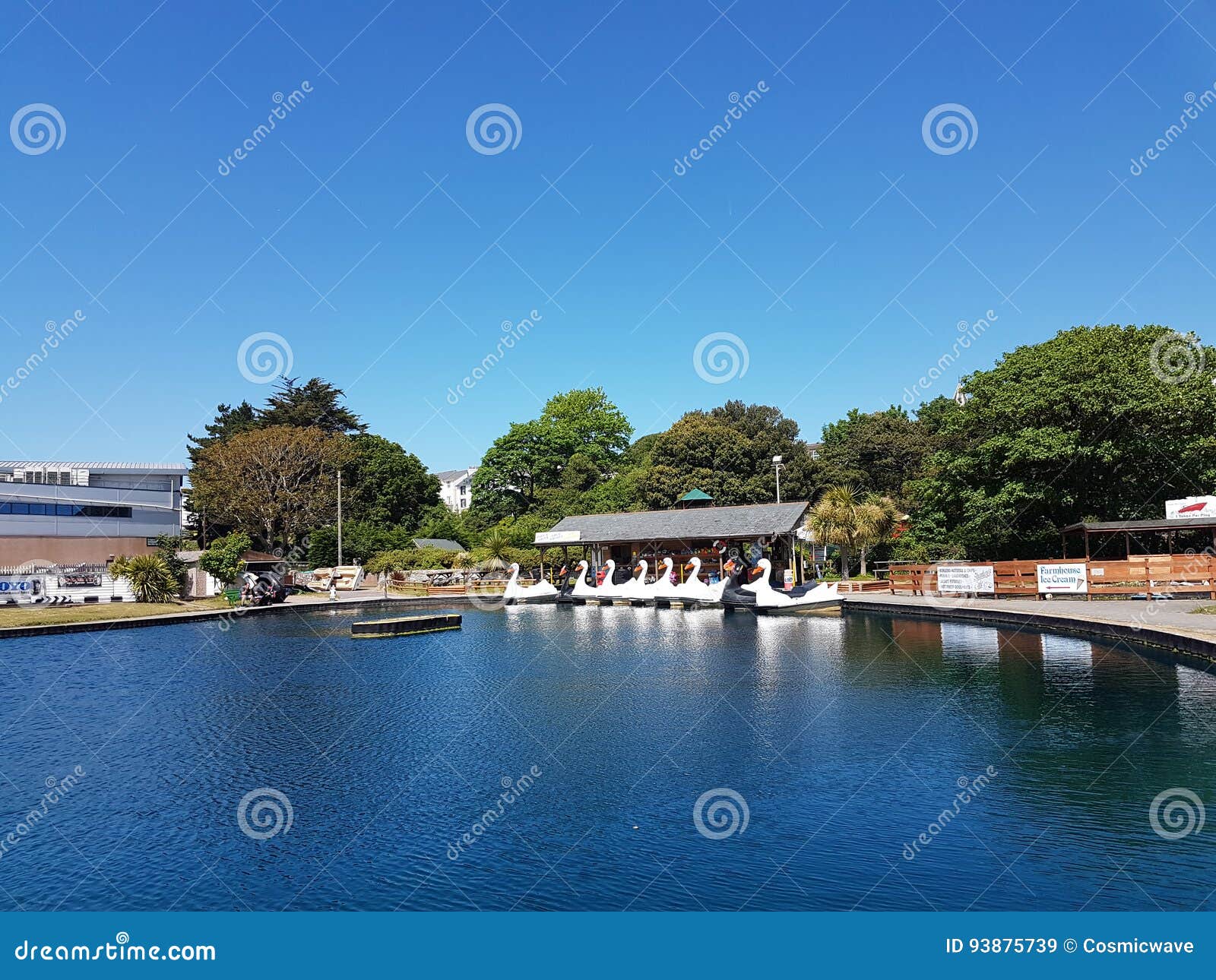 Exmouth Boating Lake editorial stock image. Image of lake - 93875739