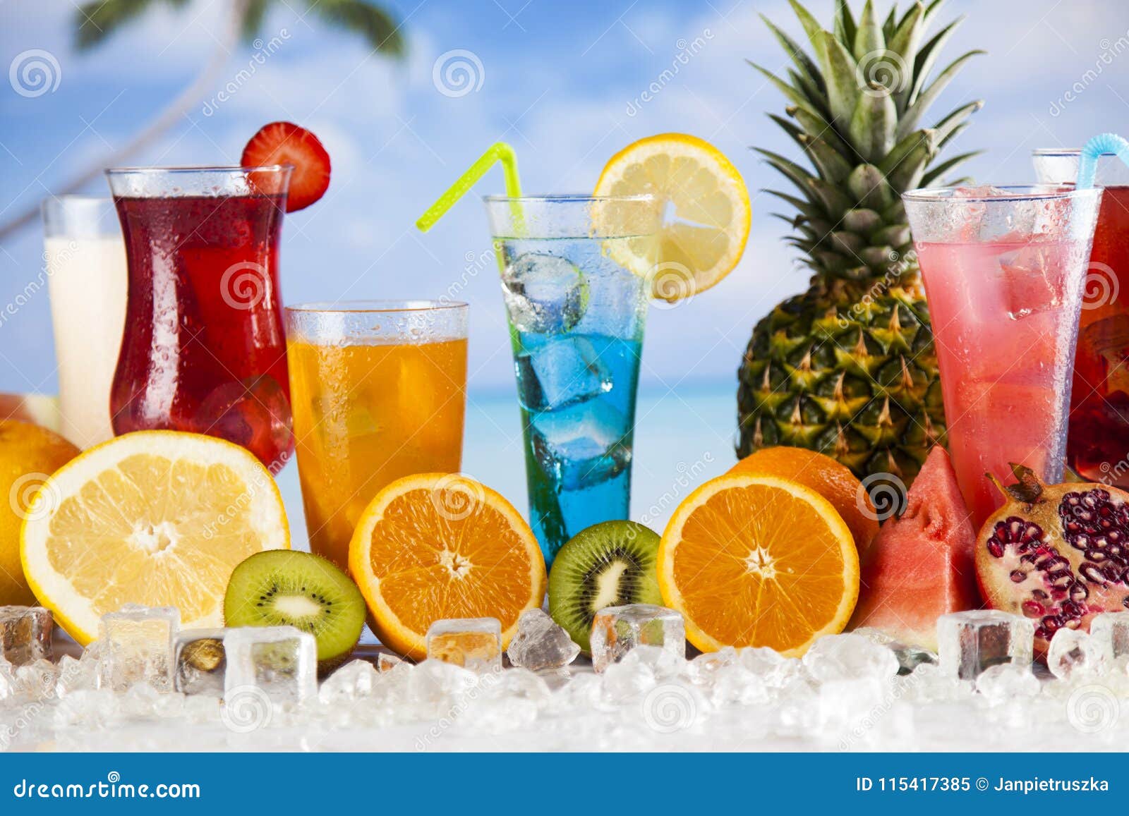 Exotic alcohol drinks stock image. Image of lime, cuban - 115417385