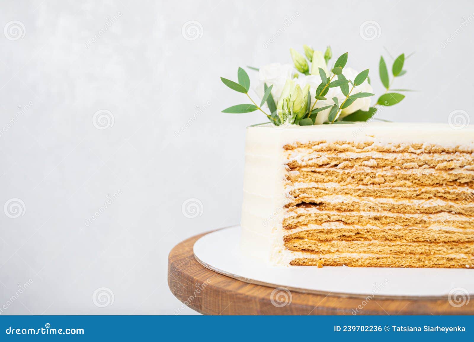 Exotic Cake Cutaway, Cutaway Piece of Cake. Wedding Layer Cake with ...