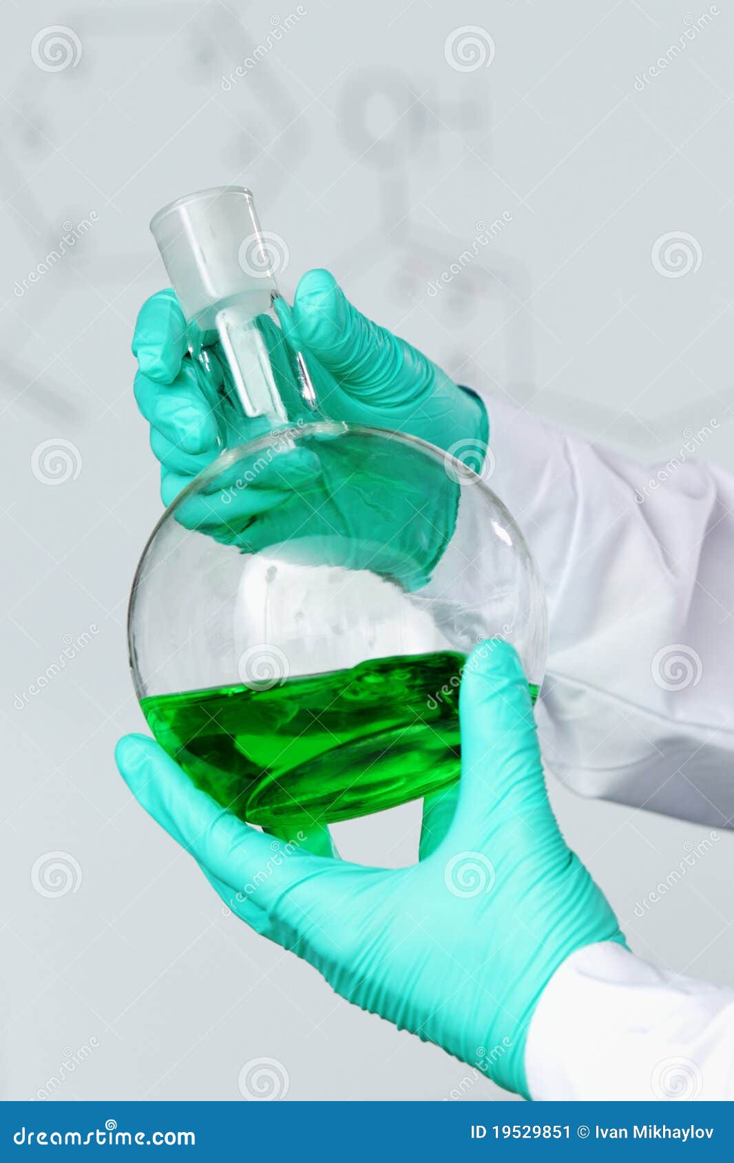 Expérience chimique image stock. Image du liquide, chimie - 19529851