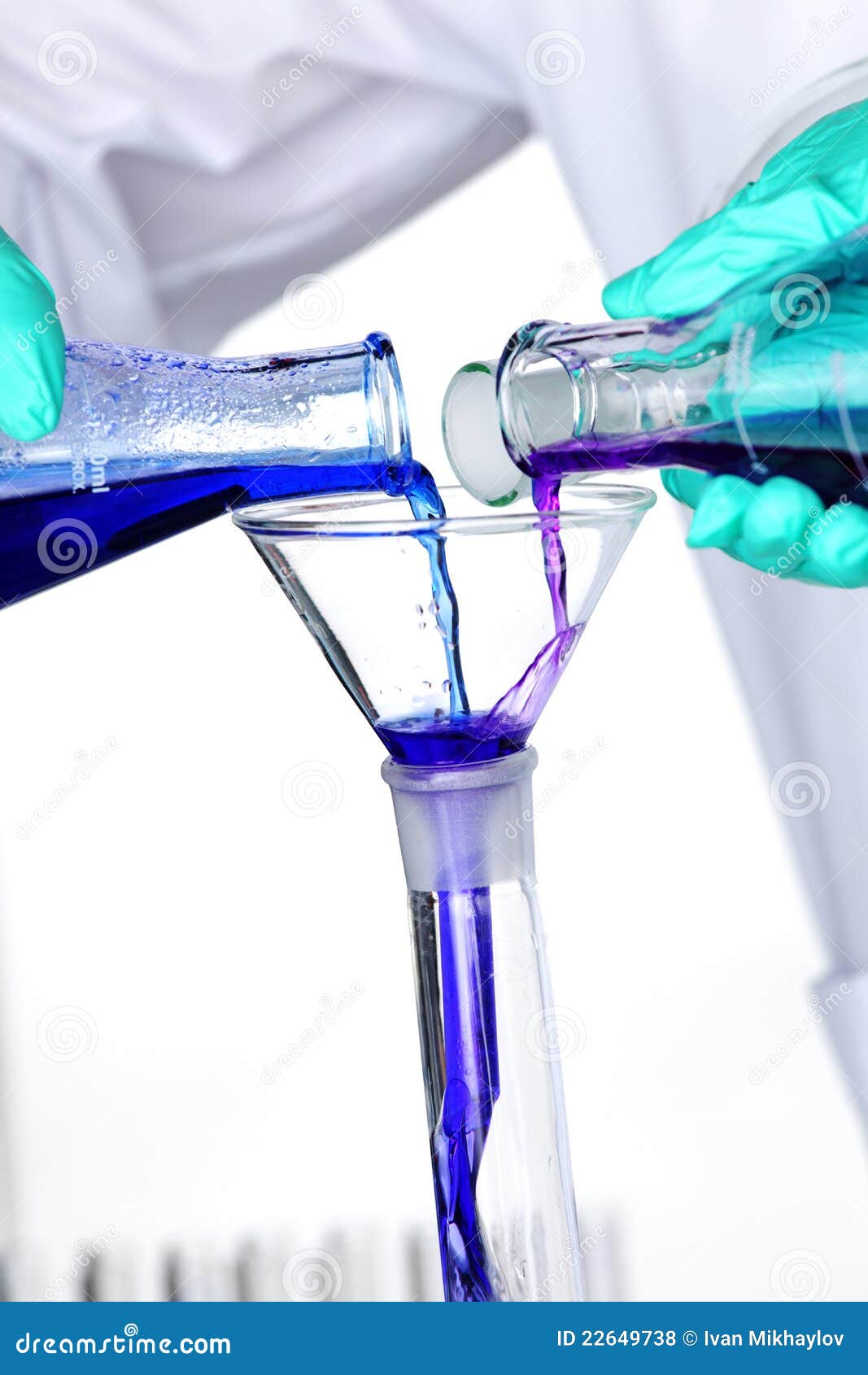 Expérience chimique photo stock. Image du flacon, pharmaceutique - 22649738