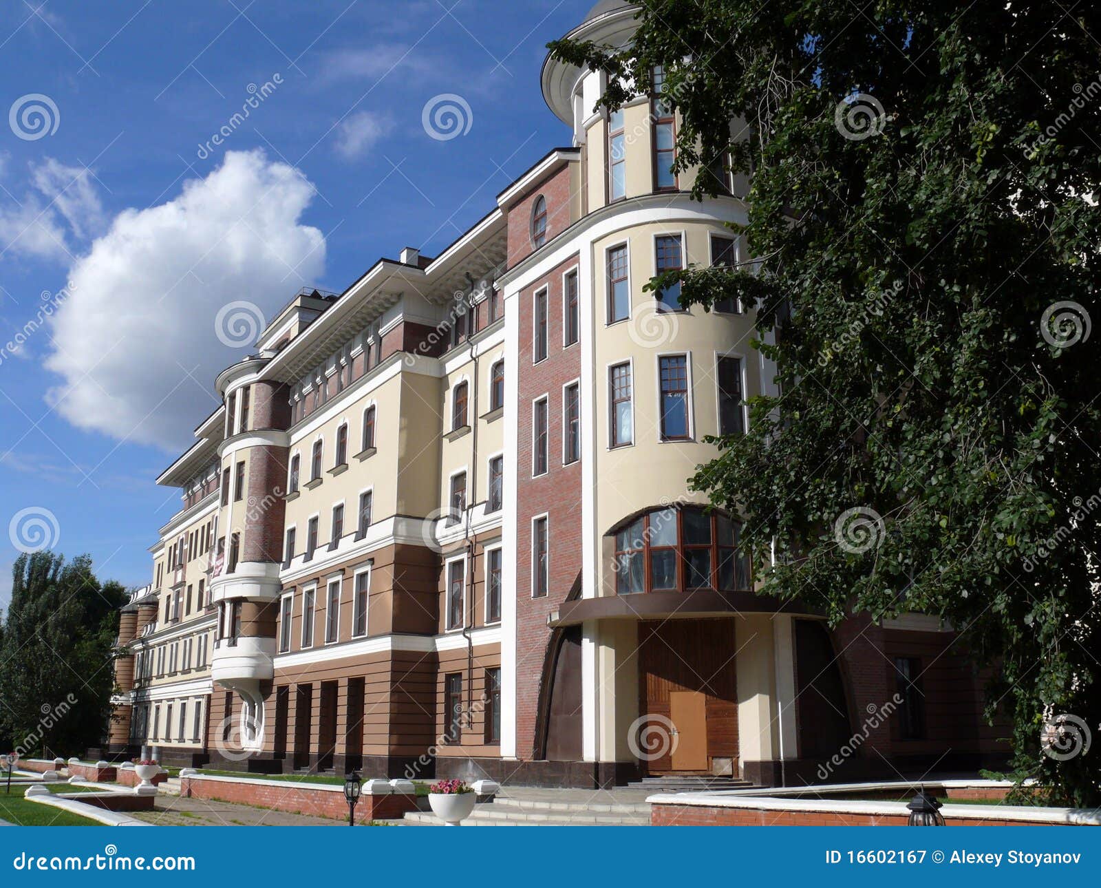 Expensive estate in Moscow stock image. Image of front - 16602167