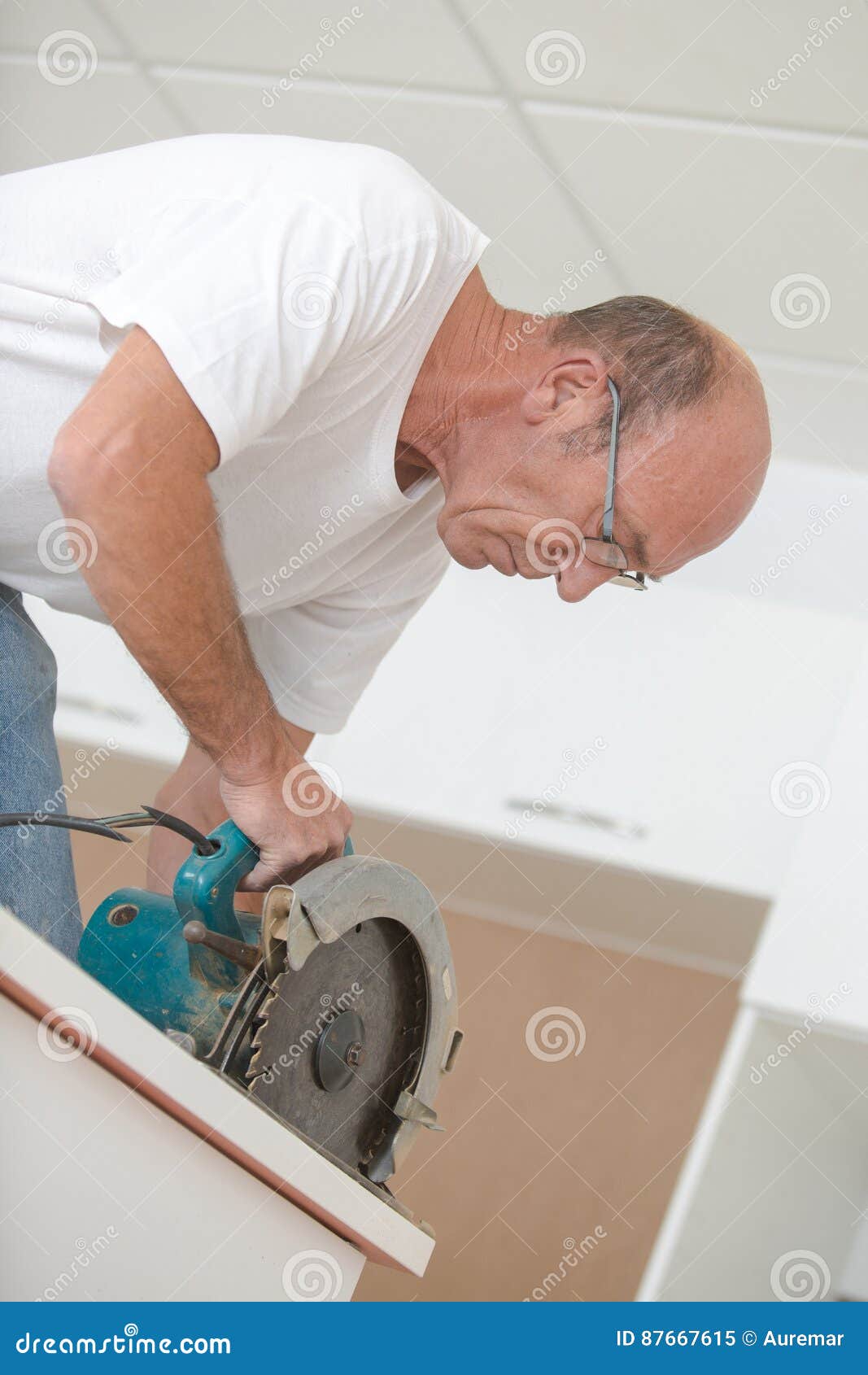 Experienced Carpenter Using Circular Saw Stock Image - Image of frame ...