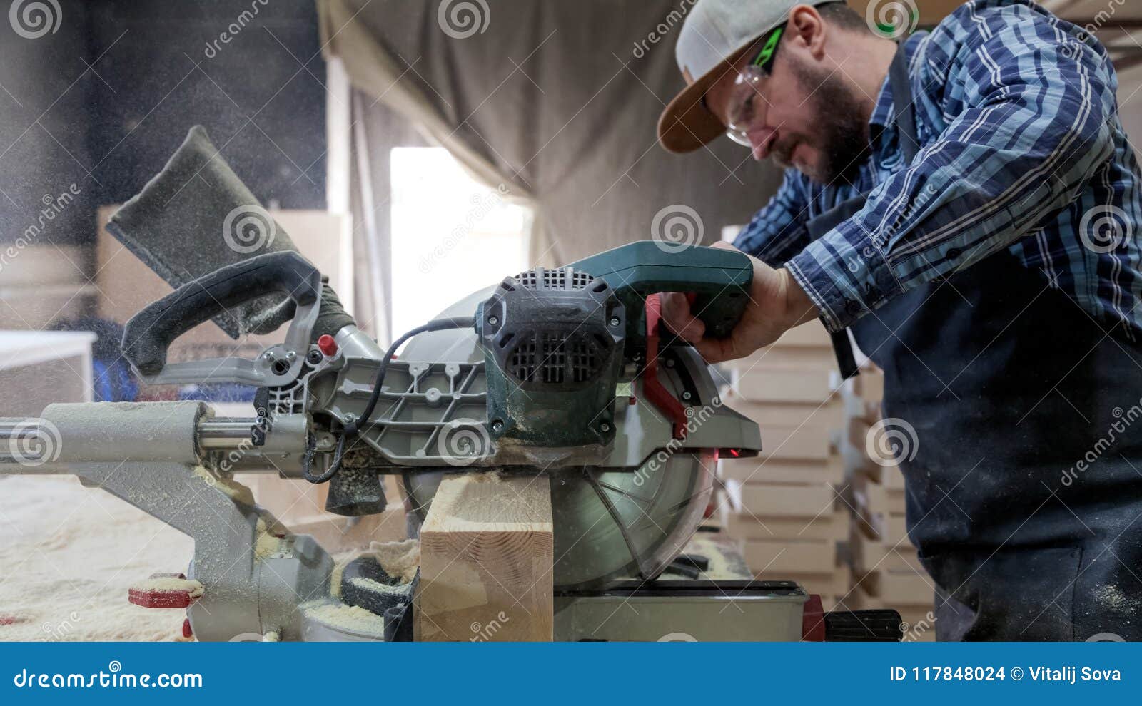 Experienced Carpenter Work with Circular Saw Stock Photo - Image of ...