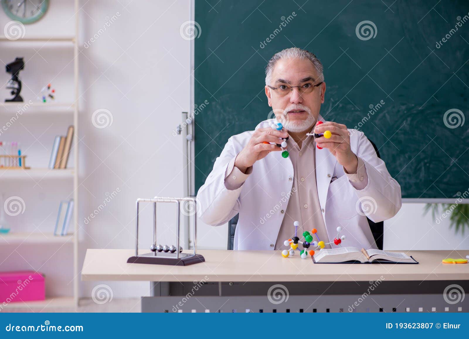 Experienced Old Scientist Working in the Lab Stock Image - Image of ...