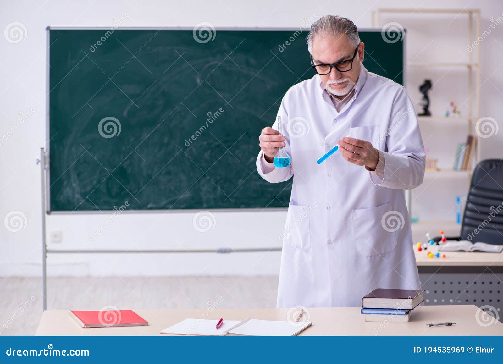 Experienced Old Scientist Working in the Lab Stock Image - Image of ...