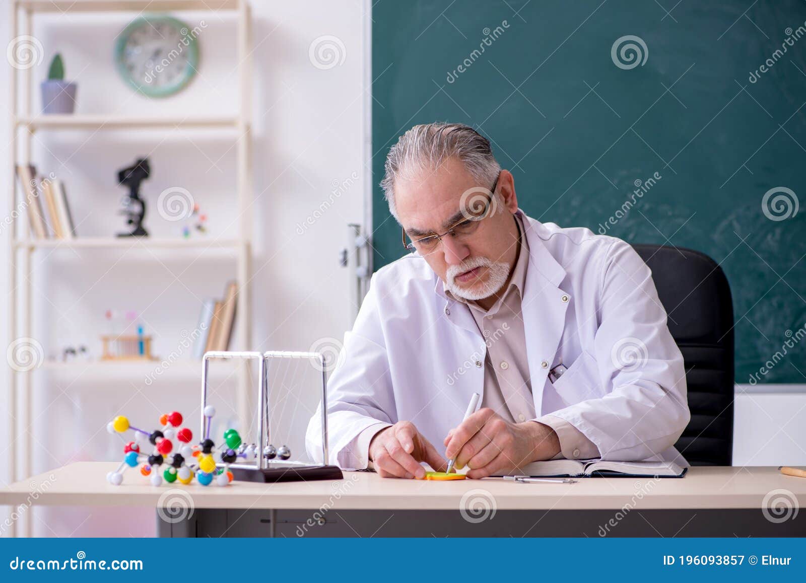 Experienced Old Scientist Working in the Lab Stock Image - Image of ...