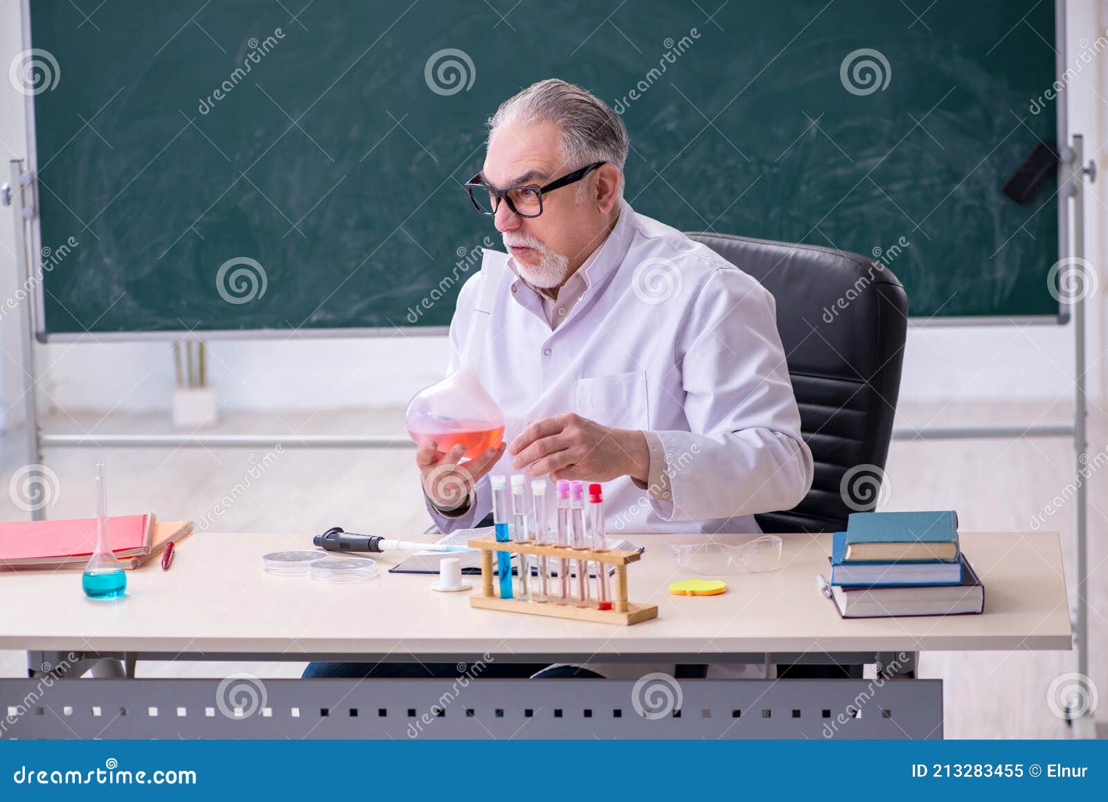 Experienced Old Scientist Working in the Lab Stock Image - Image of ...