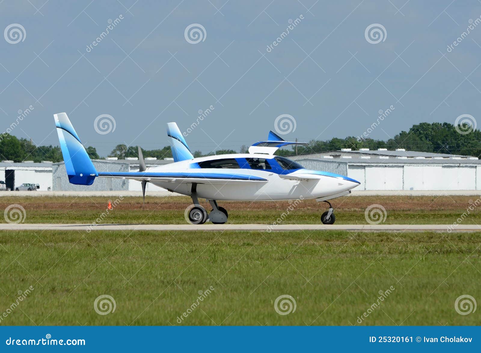 Experimental airplane stock image. Image of aviation - 25320161