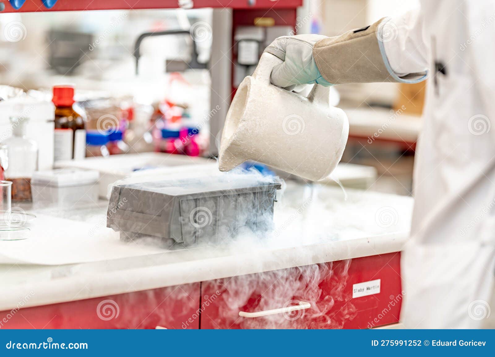 Experiments with Liquid Nitrogen in the Chemical Laboratory. Work and ...