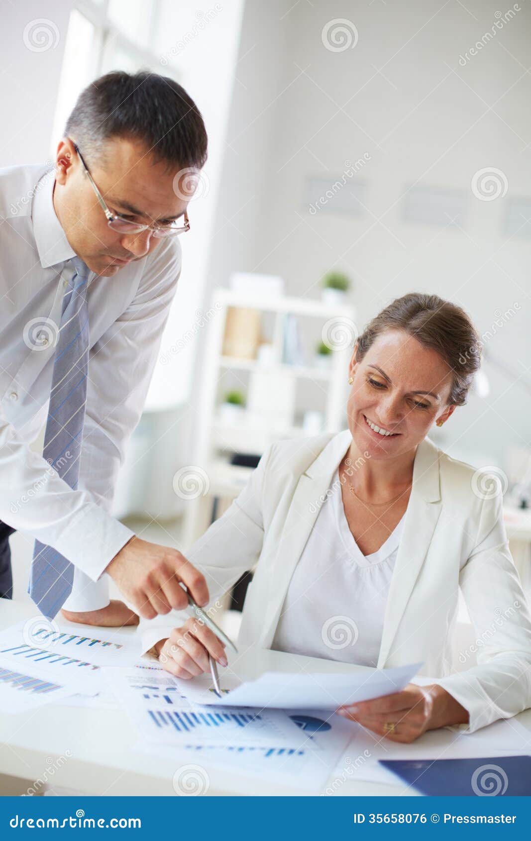 Explaining Document Royalty Free Stock Image - Image: 35658076