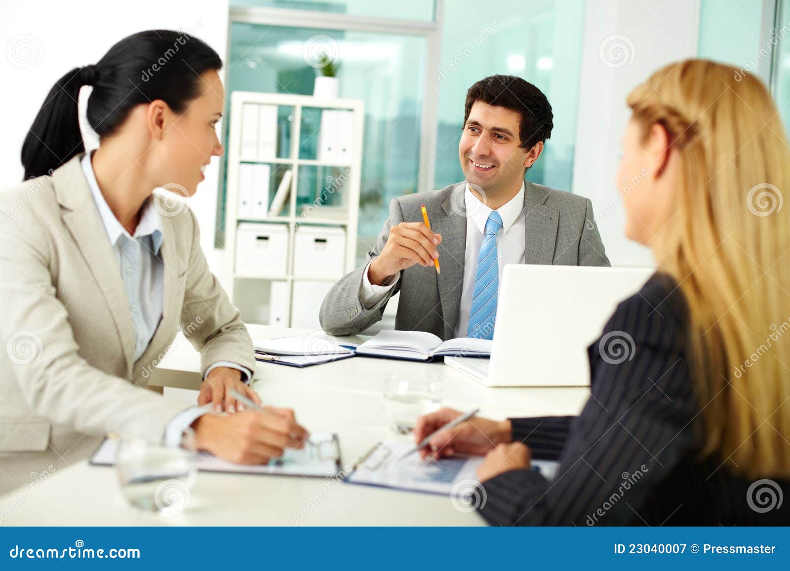 Explaining ideas stock image. Image of focus, brainstorming - 23040007