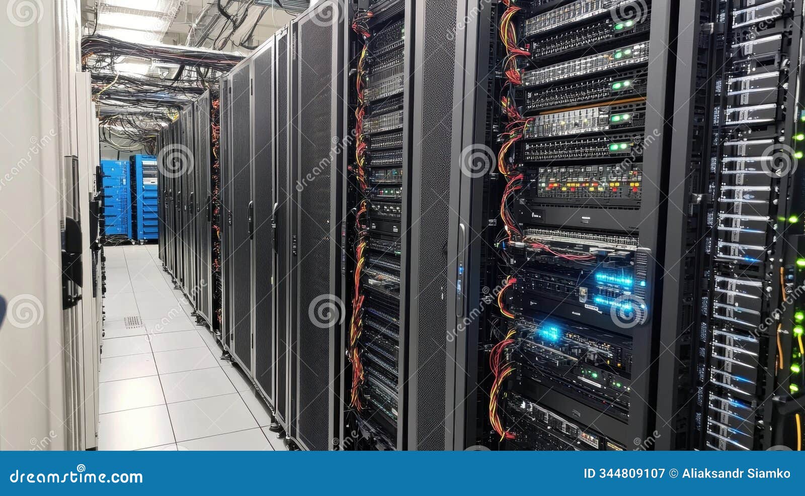 Explaining Server Details in Data Center Stock Illustration ...