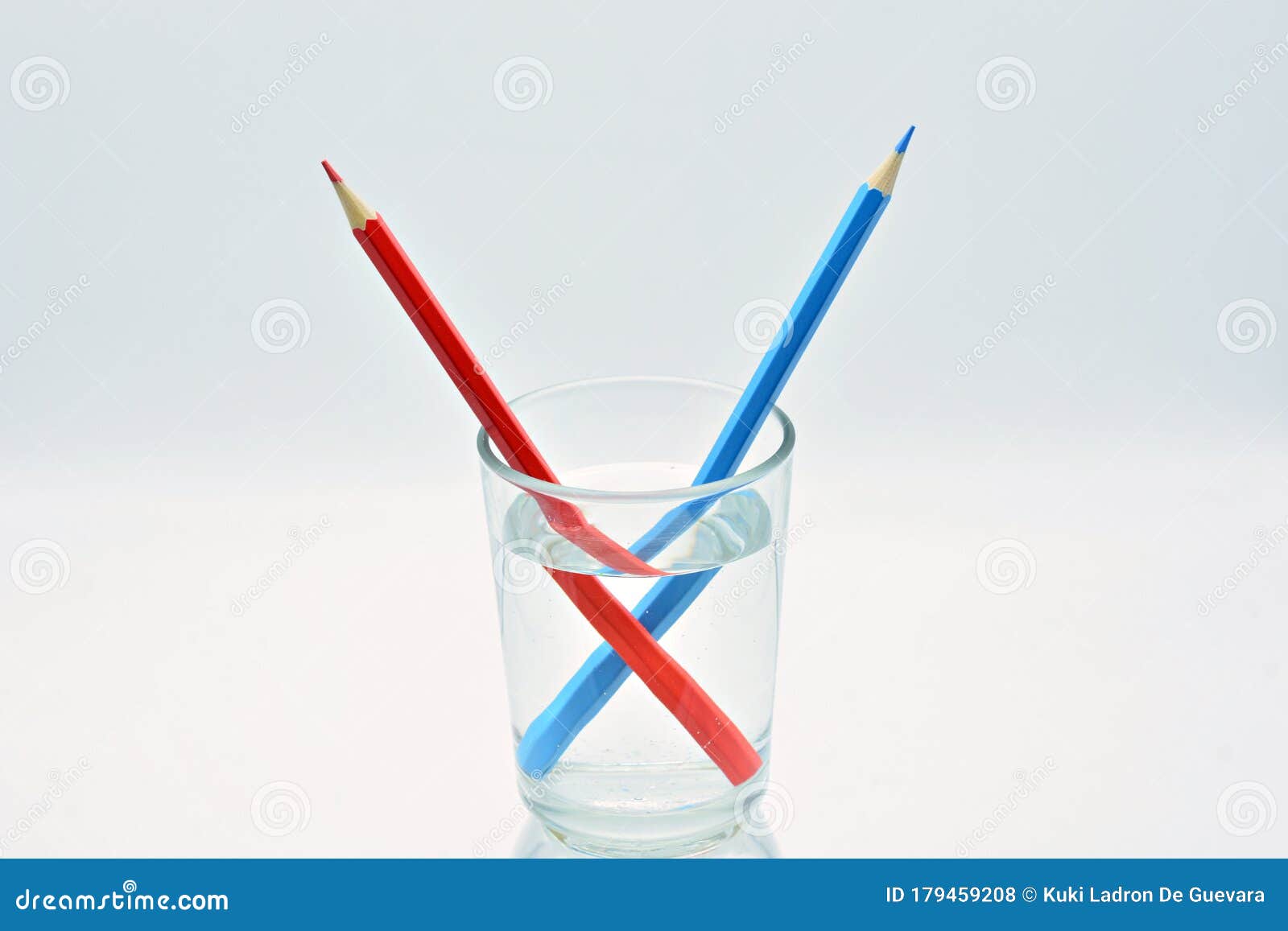 Explanation of Optical Refraction of Light Stock Photo - Image of fãƒ ...