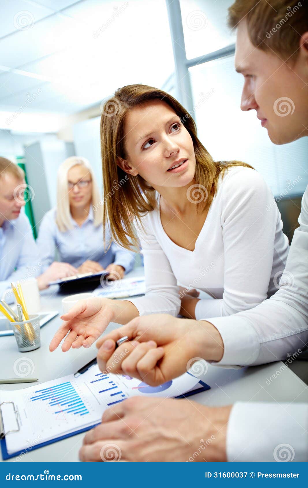 Explication image stock. Image du directeur, tableau - 31600037