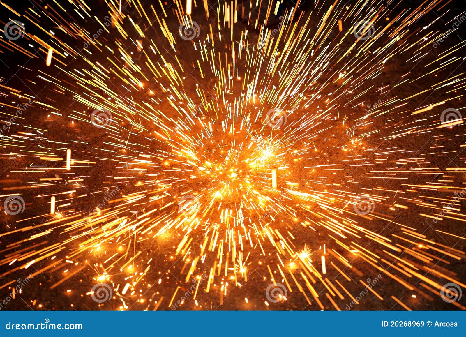 Explosión de la chispa imagen de archivo. Imagen de eléctrico - 20268969