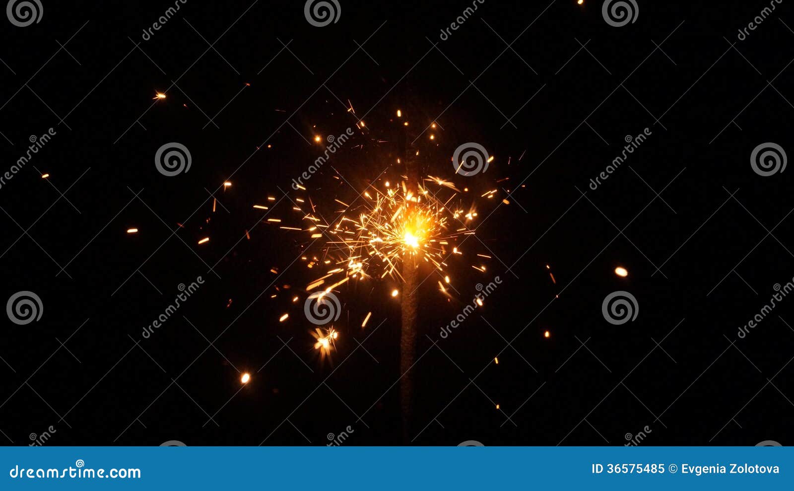 Explosión de la chispa imagen de archivo. Imagen de chispa - 36575485